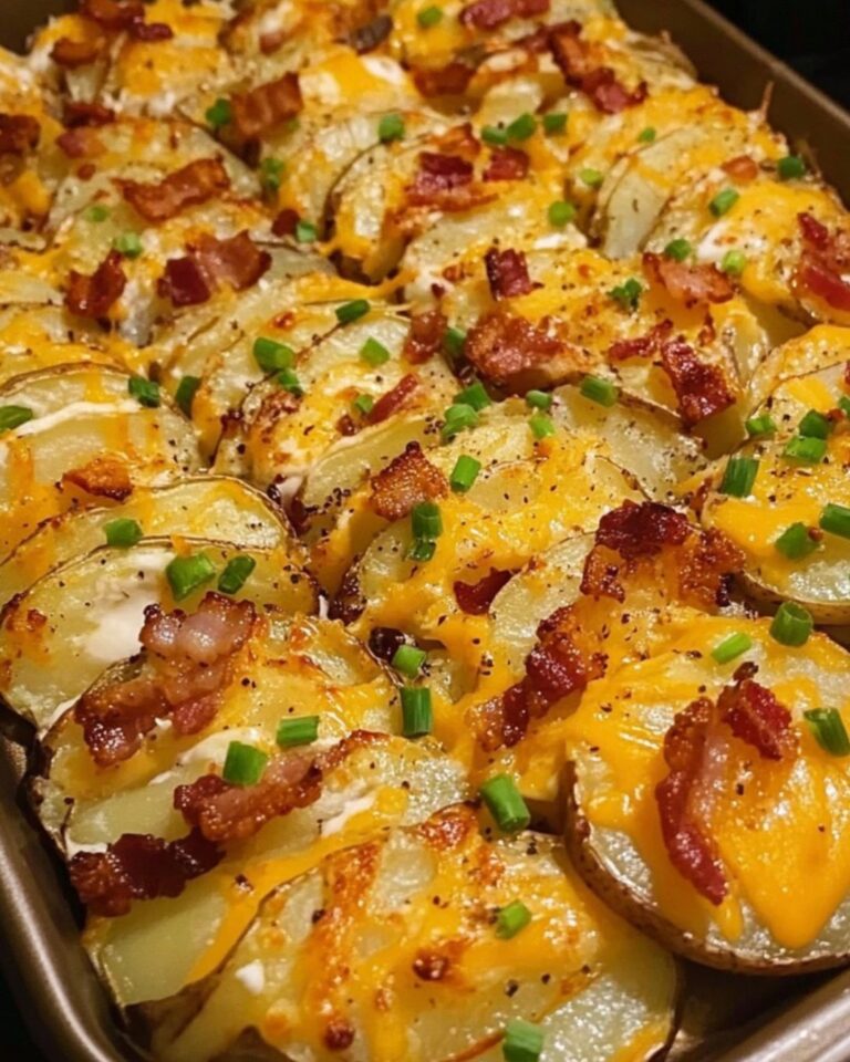 🧀 Cheesy Baked Russet Potato Slices – A Crowd-Pleasing Classic